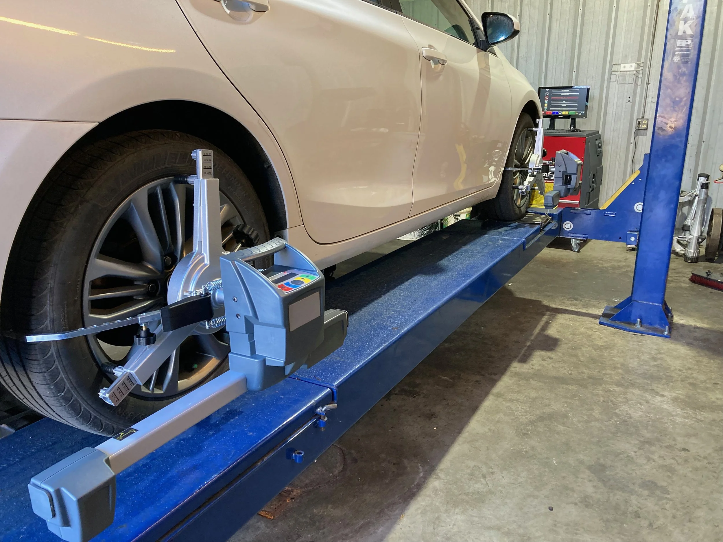 Rotary R1070 Alignment Machine — Coastal Equipment Inc.