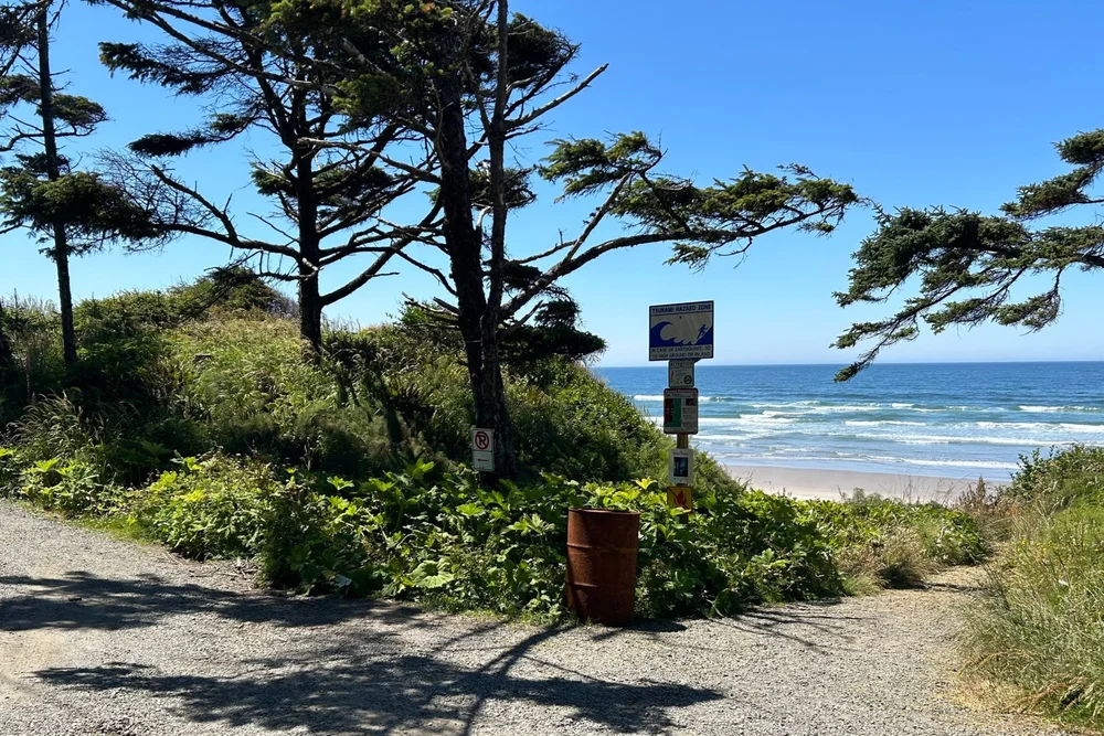How to Find Cove Beach, a Secret Beach near Manzanita, OR — Pines and Vines