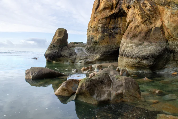 How to Hike around Hug Point at the Oregon Coast — Pines and Vines