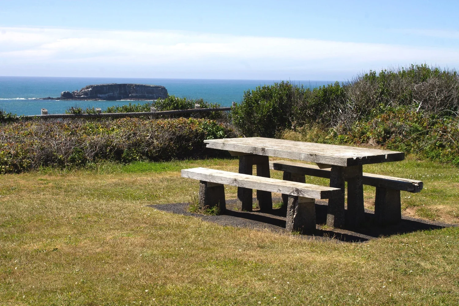 Quick Guide to Devil’s Punchbowl State Natural Area — Pines and Vines