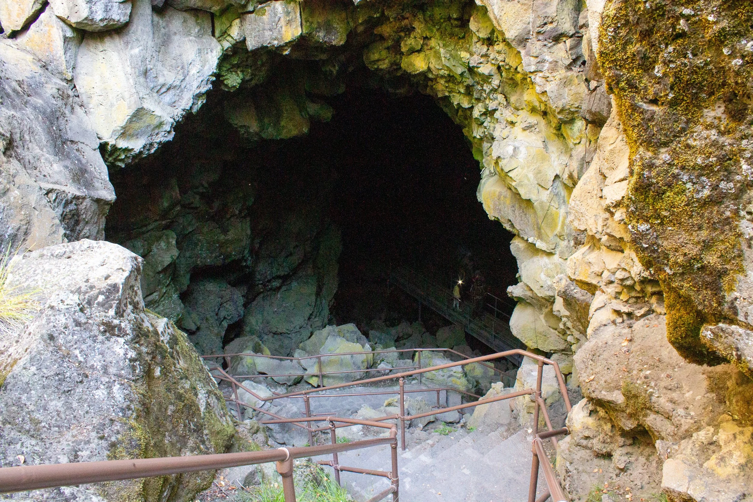 How to Visit the Lava River Cave — Pines and Vines