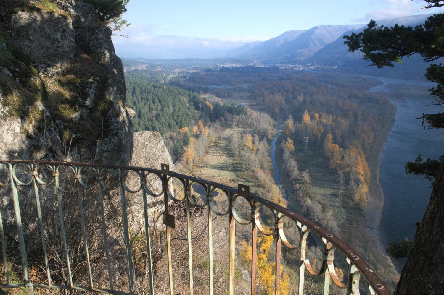 5 Great Hikes at Beacon Rock State Park — Pines and Vines