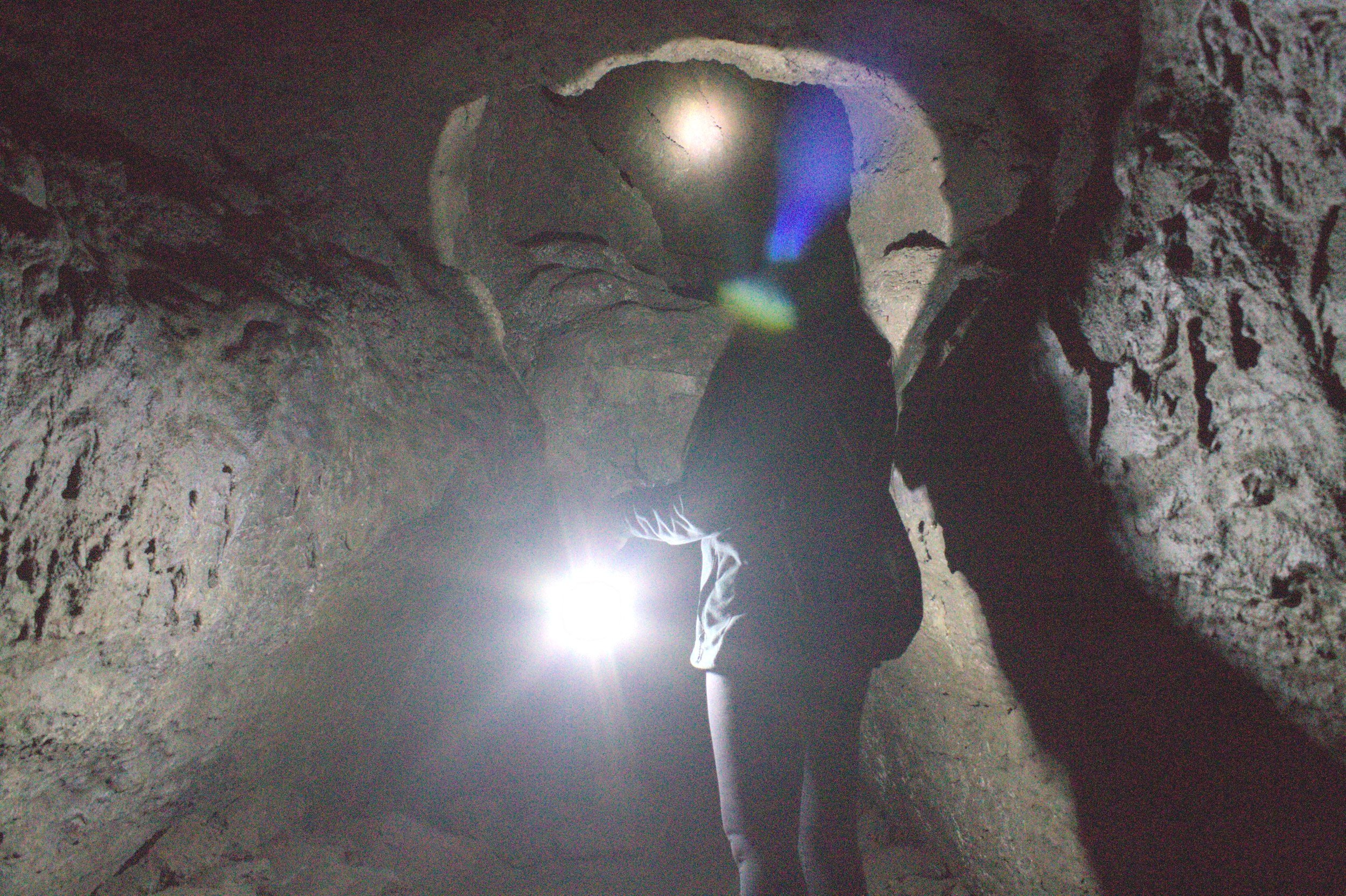 How to Visit the Lava River Cave at Newberry National Volcanic Monument ...