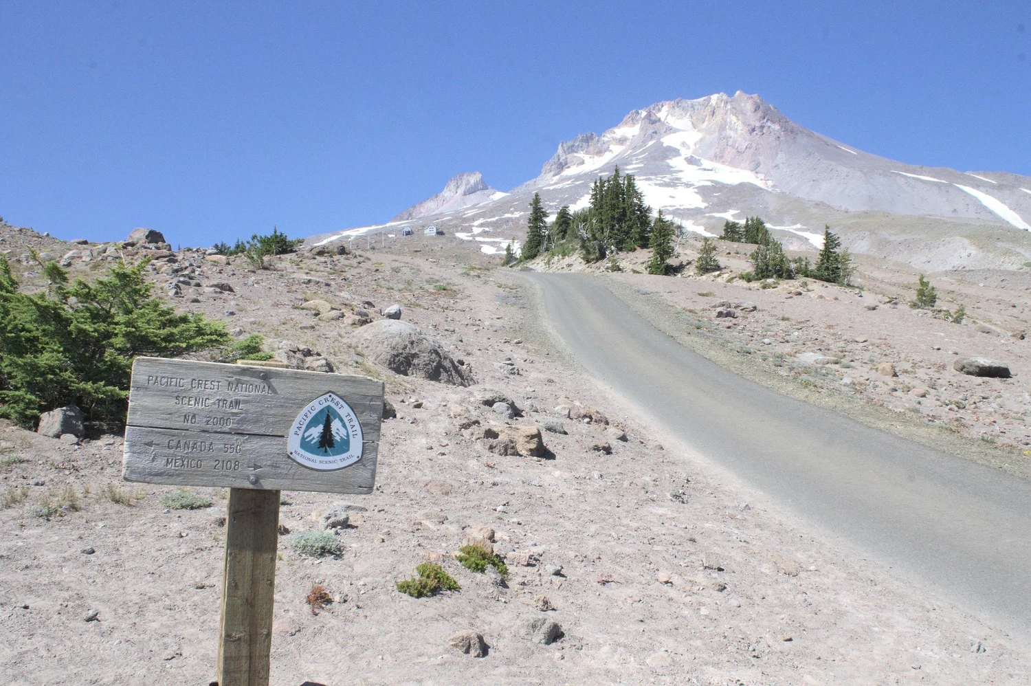 How to Hike to Silcox Hut on Mt Hood — Pines and Vines