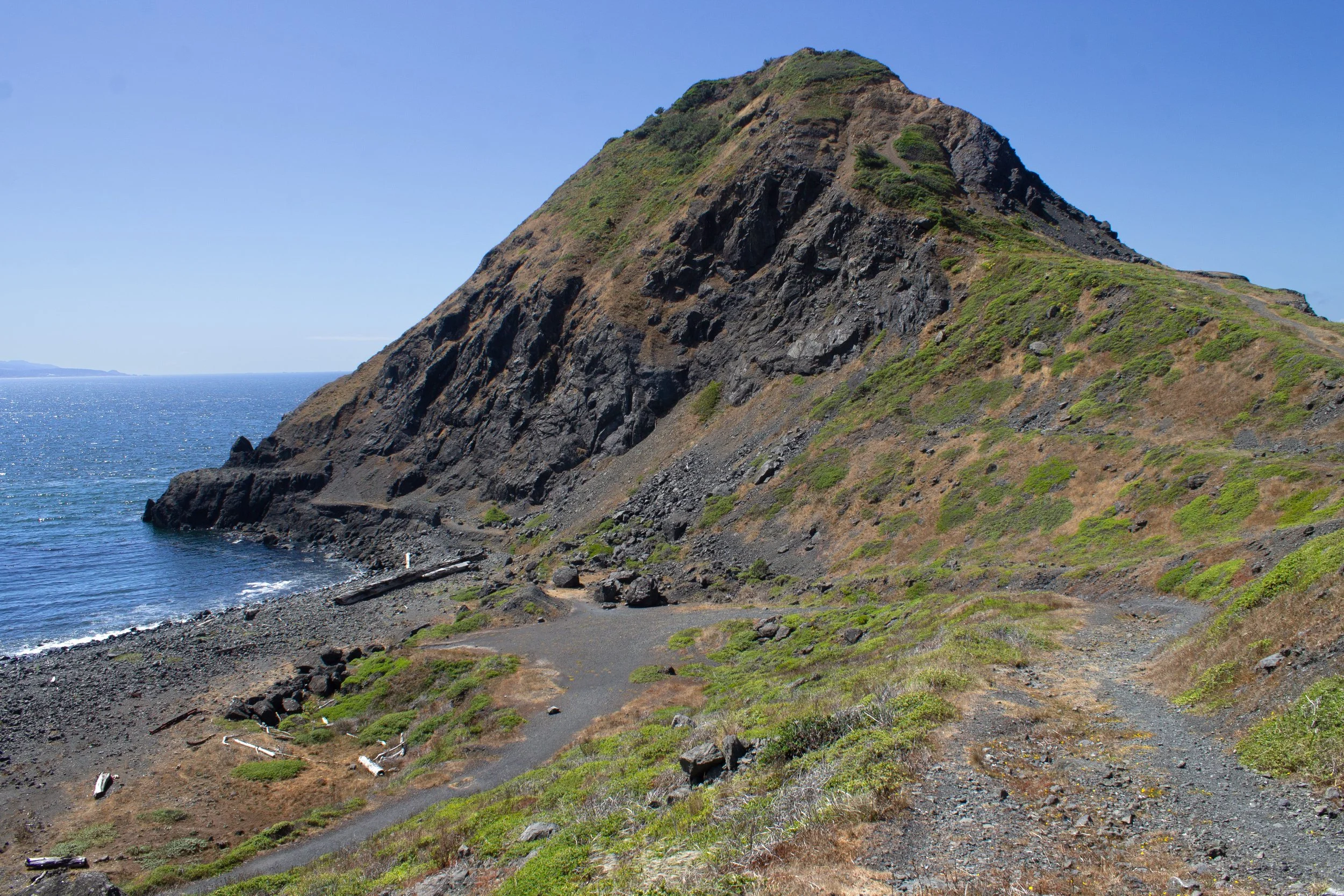 Quick Guide to Sisters Rock State Park on the Oregon Coast — Pines and ...