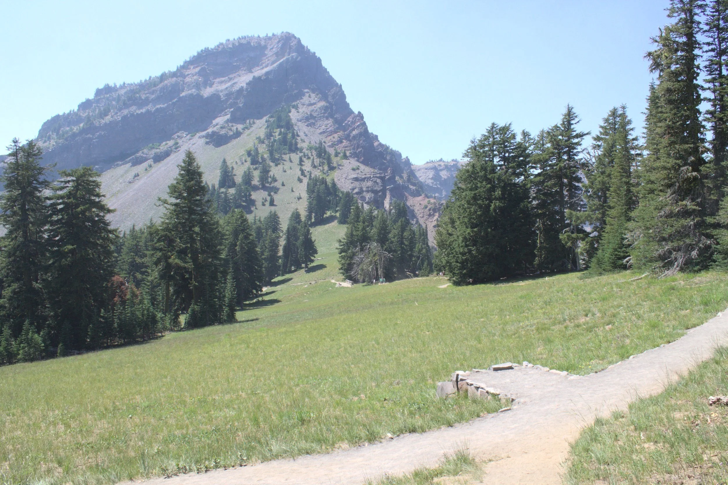 4 Magnificent Short Hikes at Crater Lake National Park (+ Quick Visitor ...