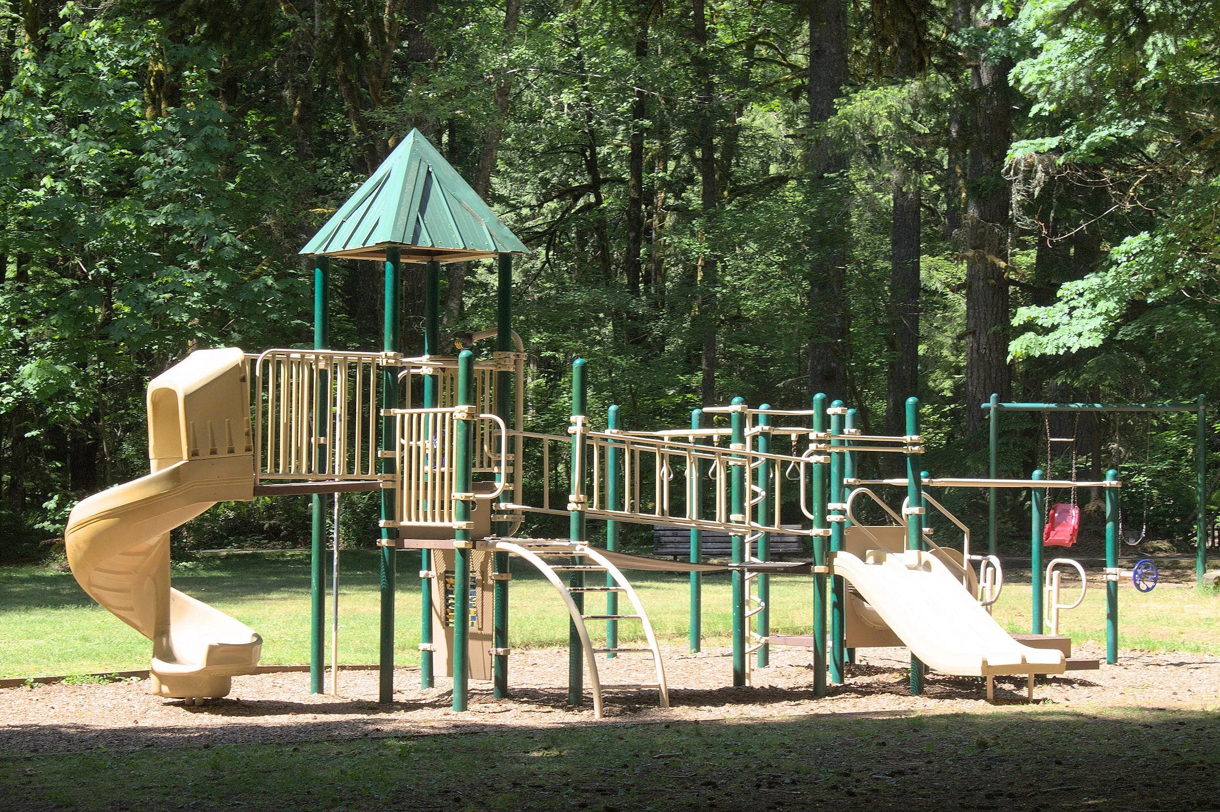 7 Fun Things to Do at Wildwood Recreation Site — Pines and Vines