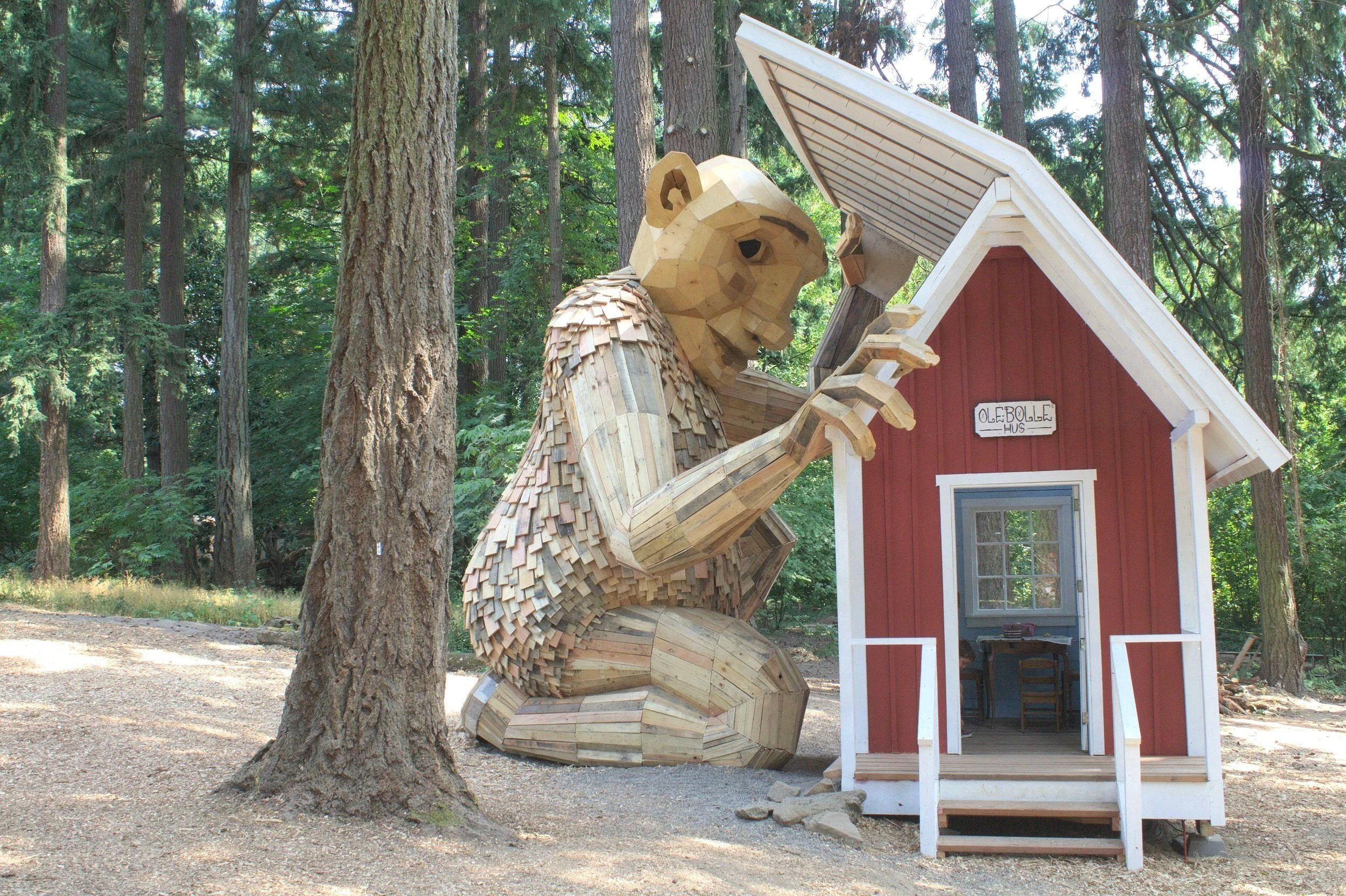 How to See Portland’s Giant Troll — Pines and Vines