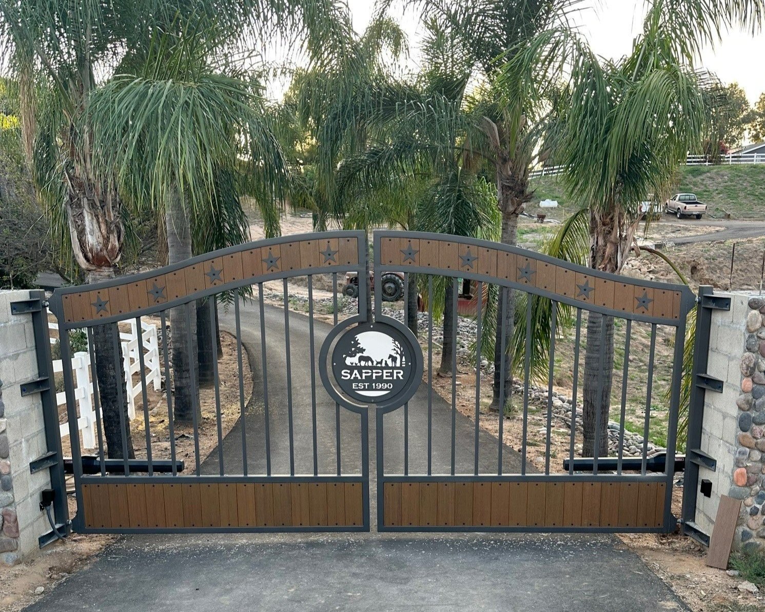 Custom Driveway Gates | FREE QUOTE | Automatic Sliding Driveway Gates ...