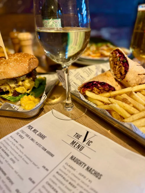 Victoria Pub & Kitchen