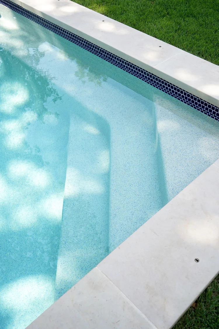Oakmont Escape — Texas Tiny Pools