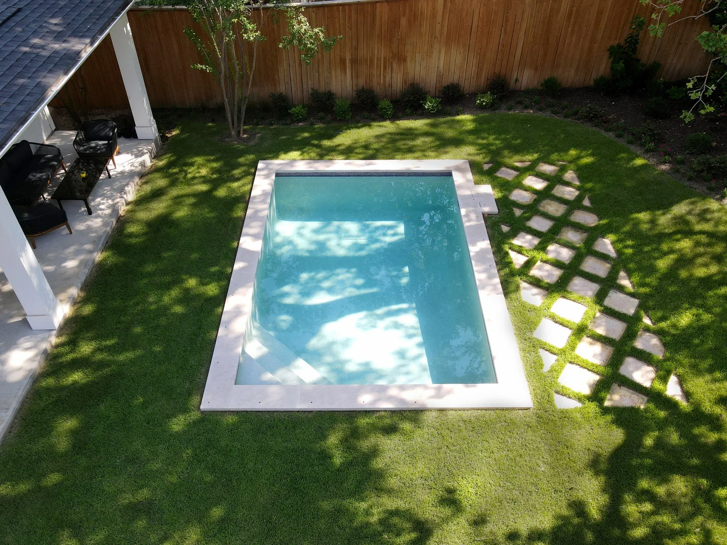 Oakmont Escape — Texas Tiny Pools