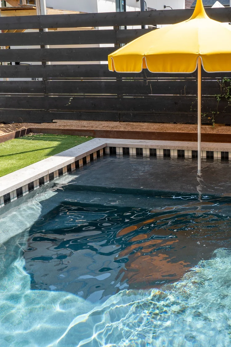 East 9th — Texas Tiny Pools