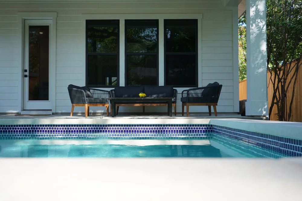 Oakmont Escape — Texas Tiny Pools