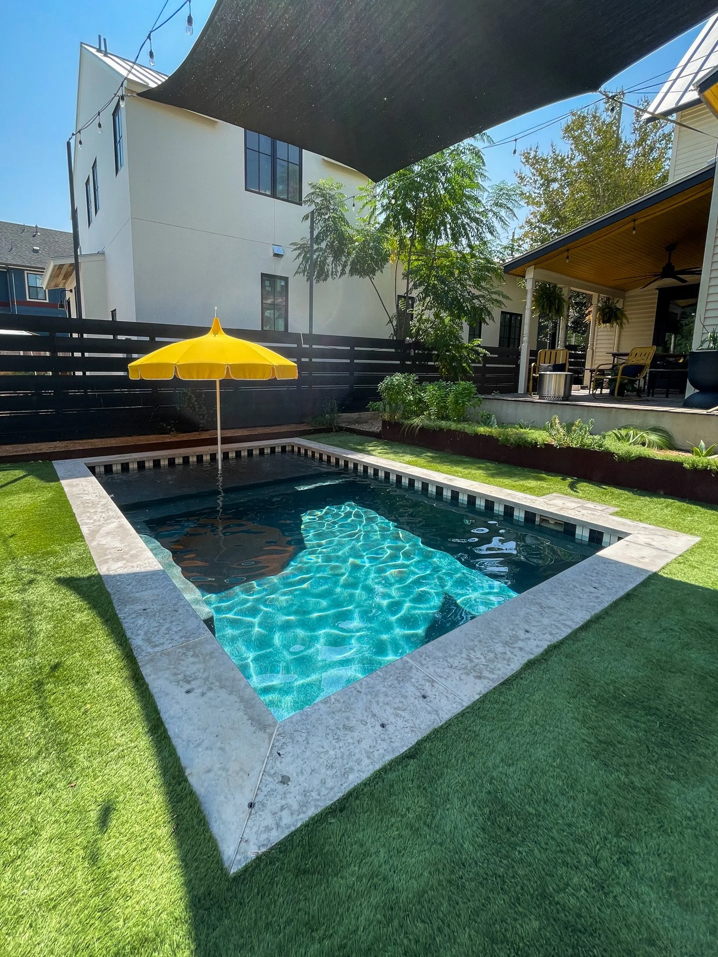 East 9th — Texas Tiny Pools