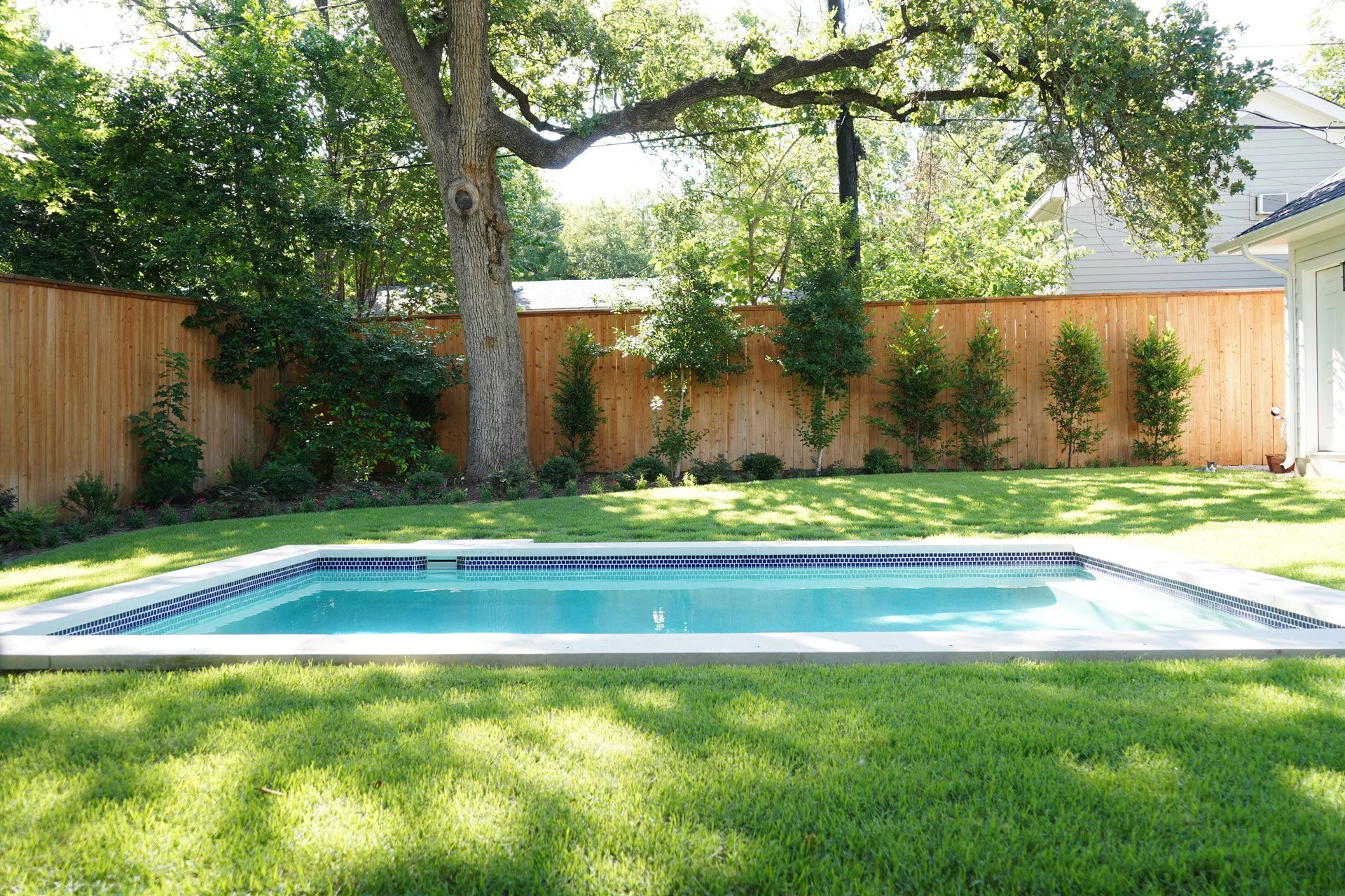 Oakmont Escape — Texas Tiny Pools