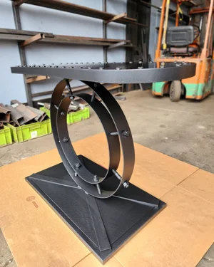 Industrial Screw Base - Adjustable and Customizable! — Hamlin Welding ...