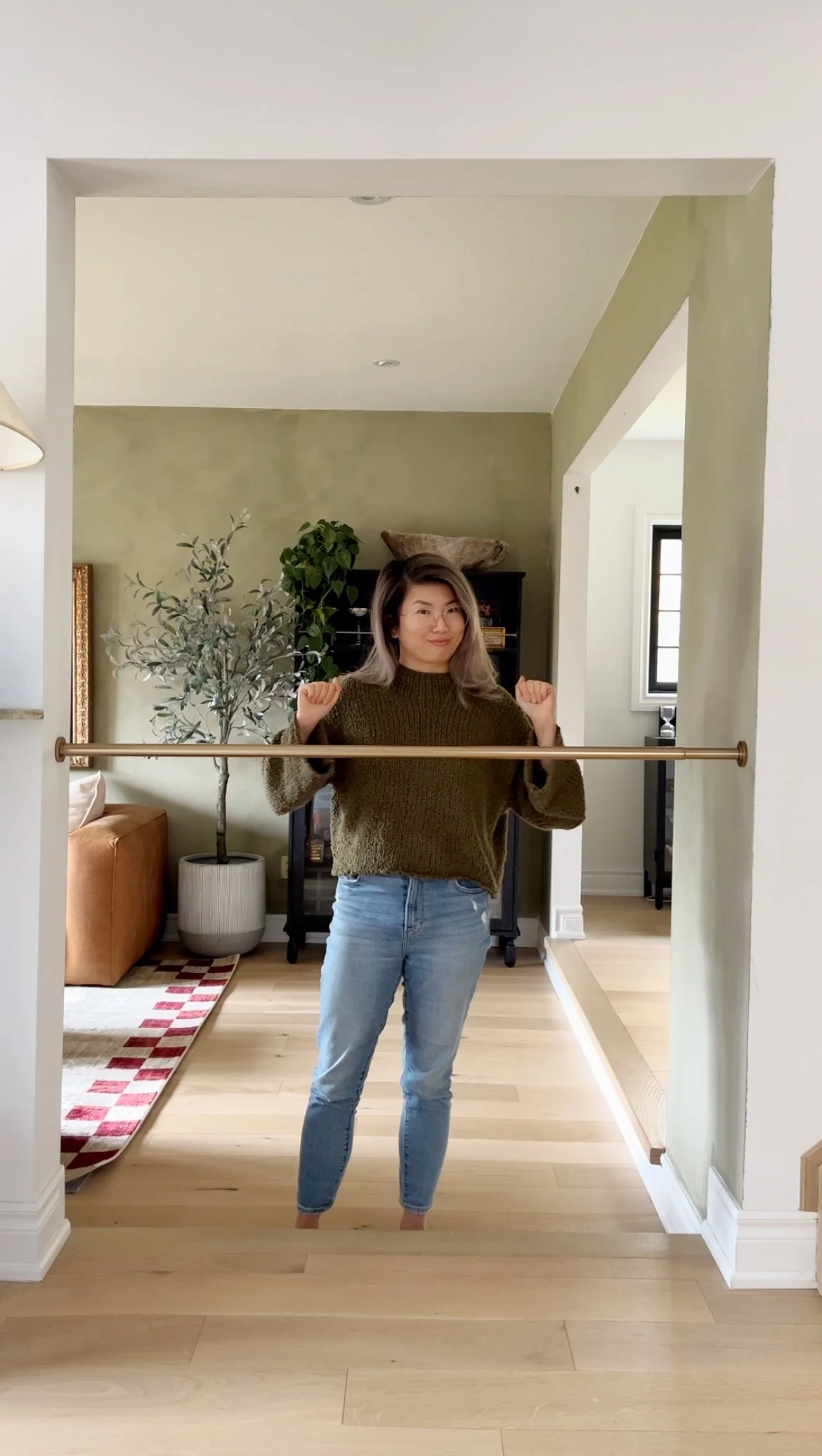 How to DIY Damage Free Garland Hanging Hack — The Kwendy Home