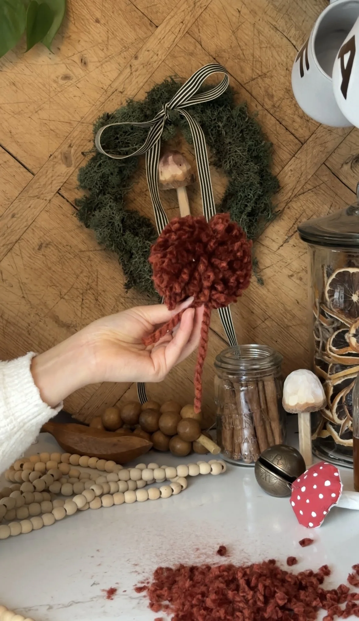 How to Make Pom Pom Garlands — The Kwendy Home