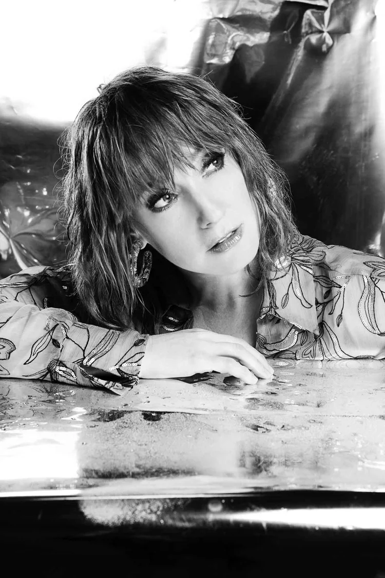 Bio — Leigh Nash
