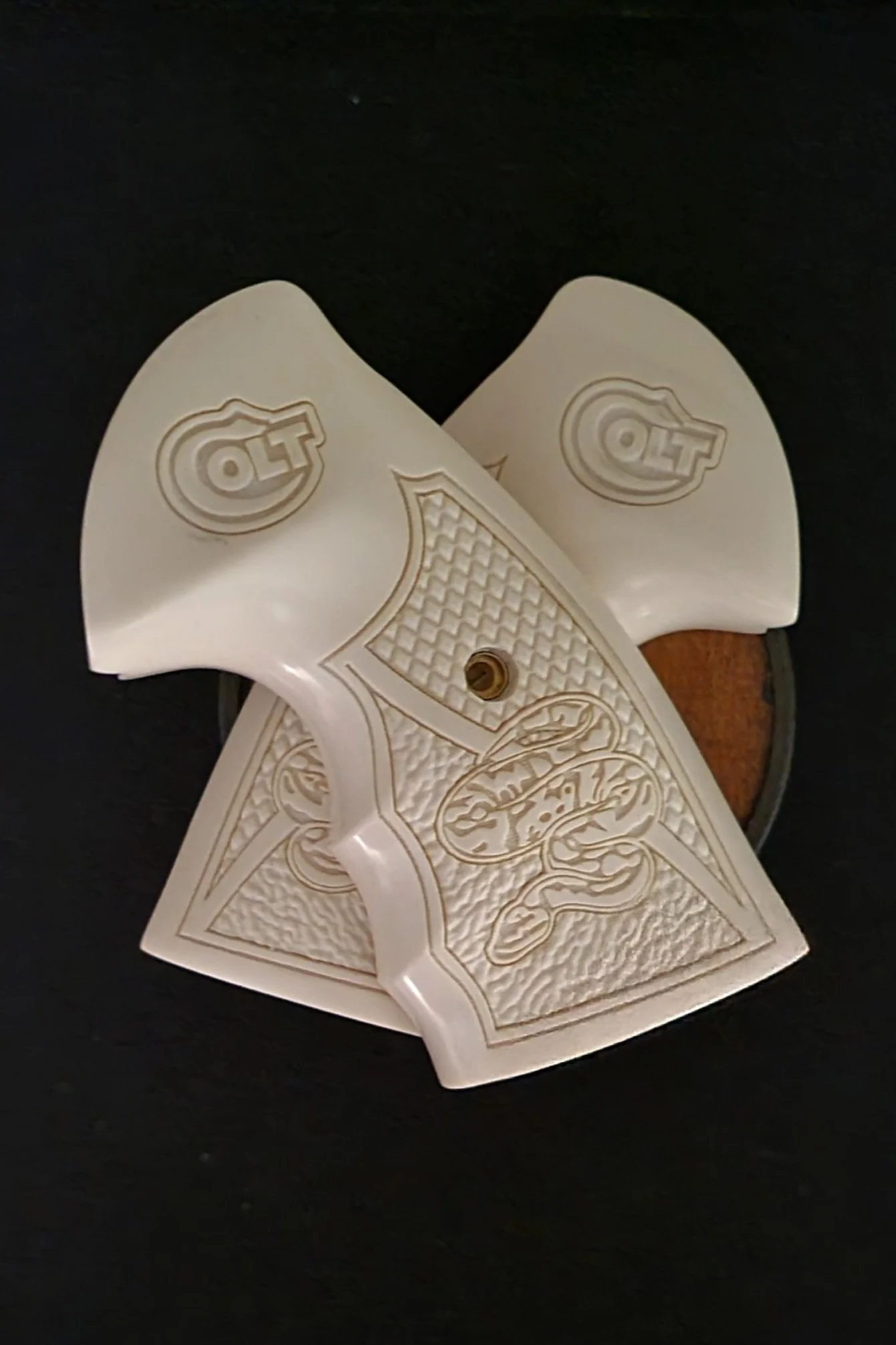 Colt Python/Anaconda 2020-2021 Oversize Fingergroove FlatTop™/Stipple ...
