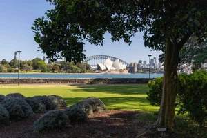 Milsons Point to Mrs Macquarie’s Chair Loop Walk — Incidentally Sydney