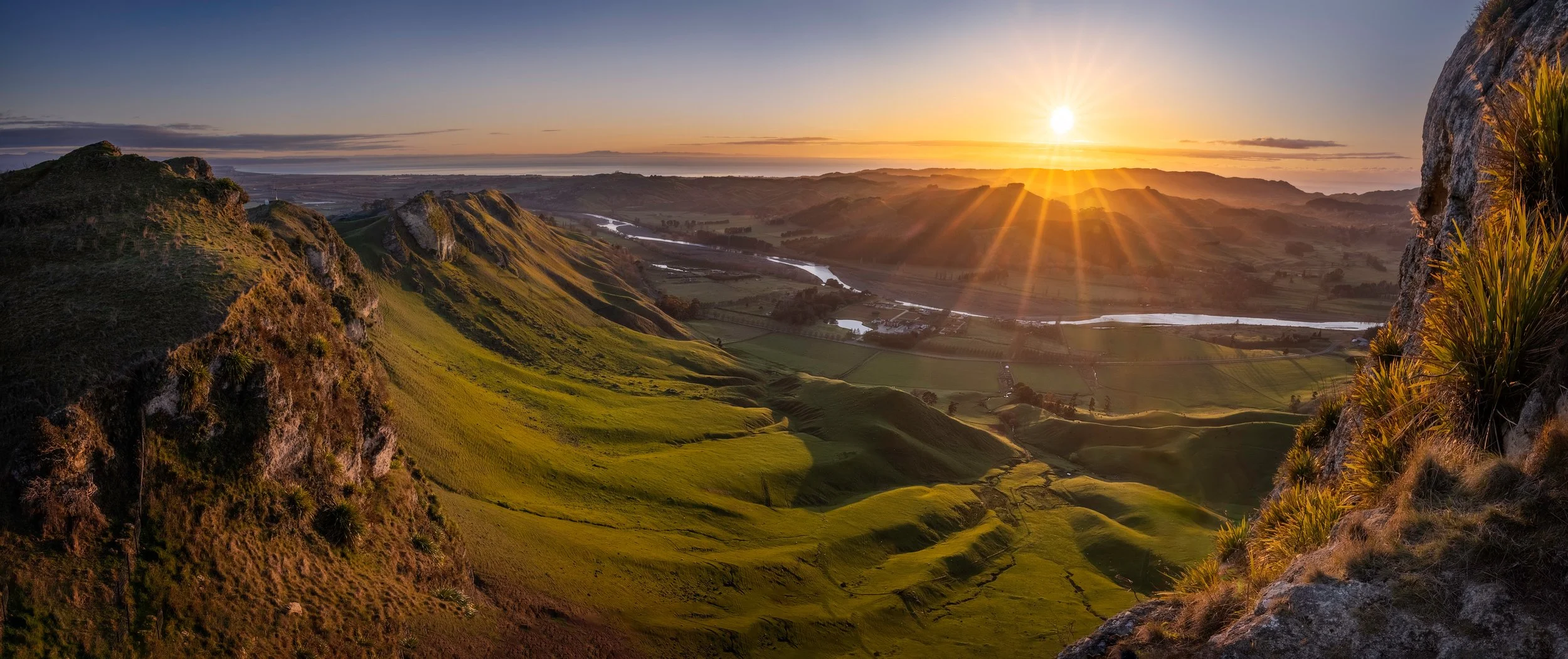 Light on Te Mata Peak — Jos Buurmans Photography