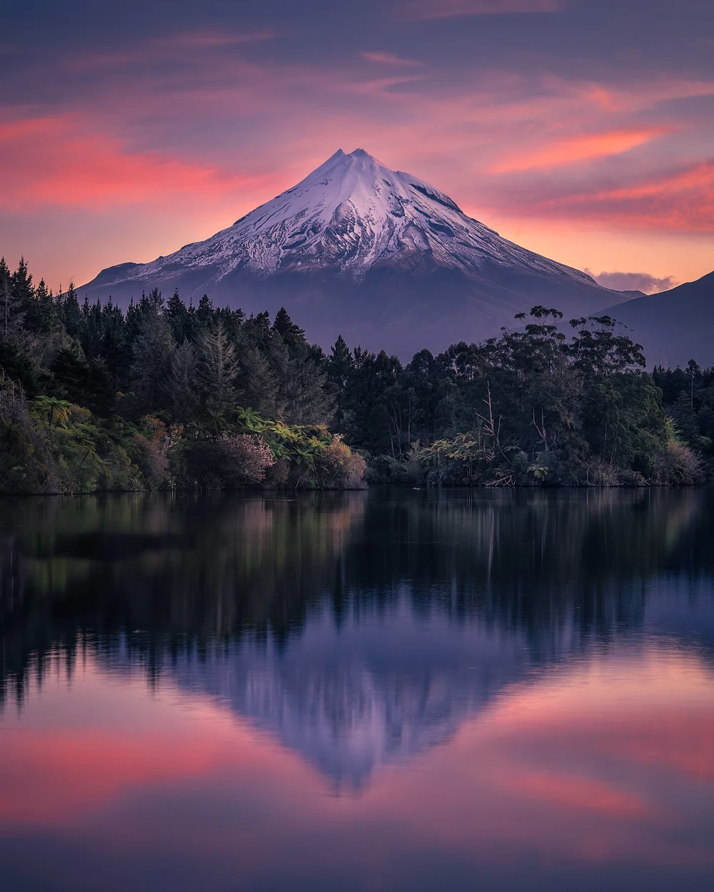 New Zealand: North Island Landscape Photographs by Jos Buurmans