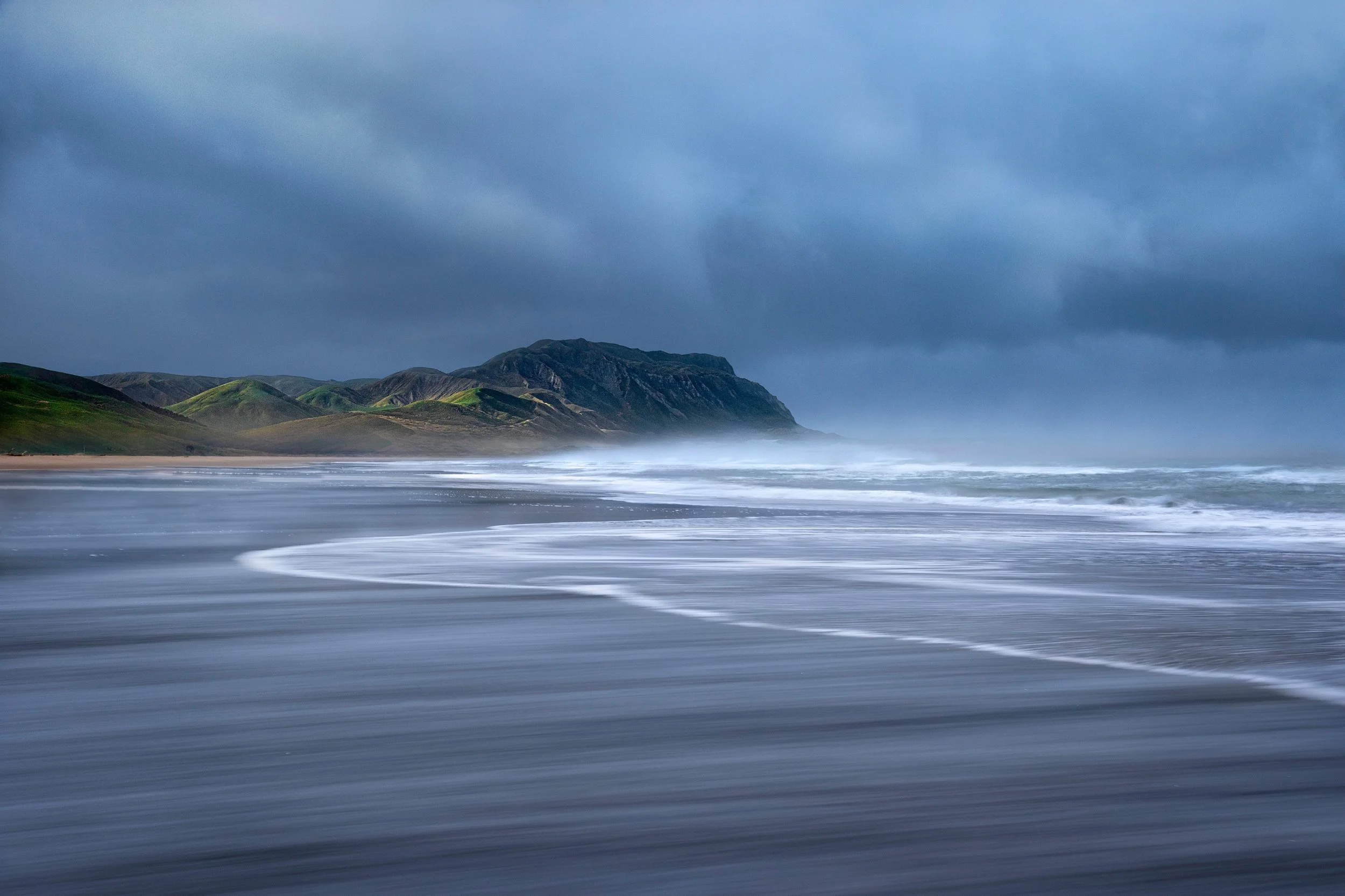New Zealand: North Island Landscape Photographs by Jos Buurmans