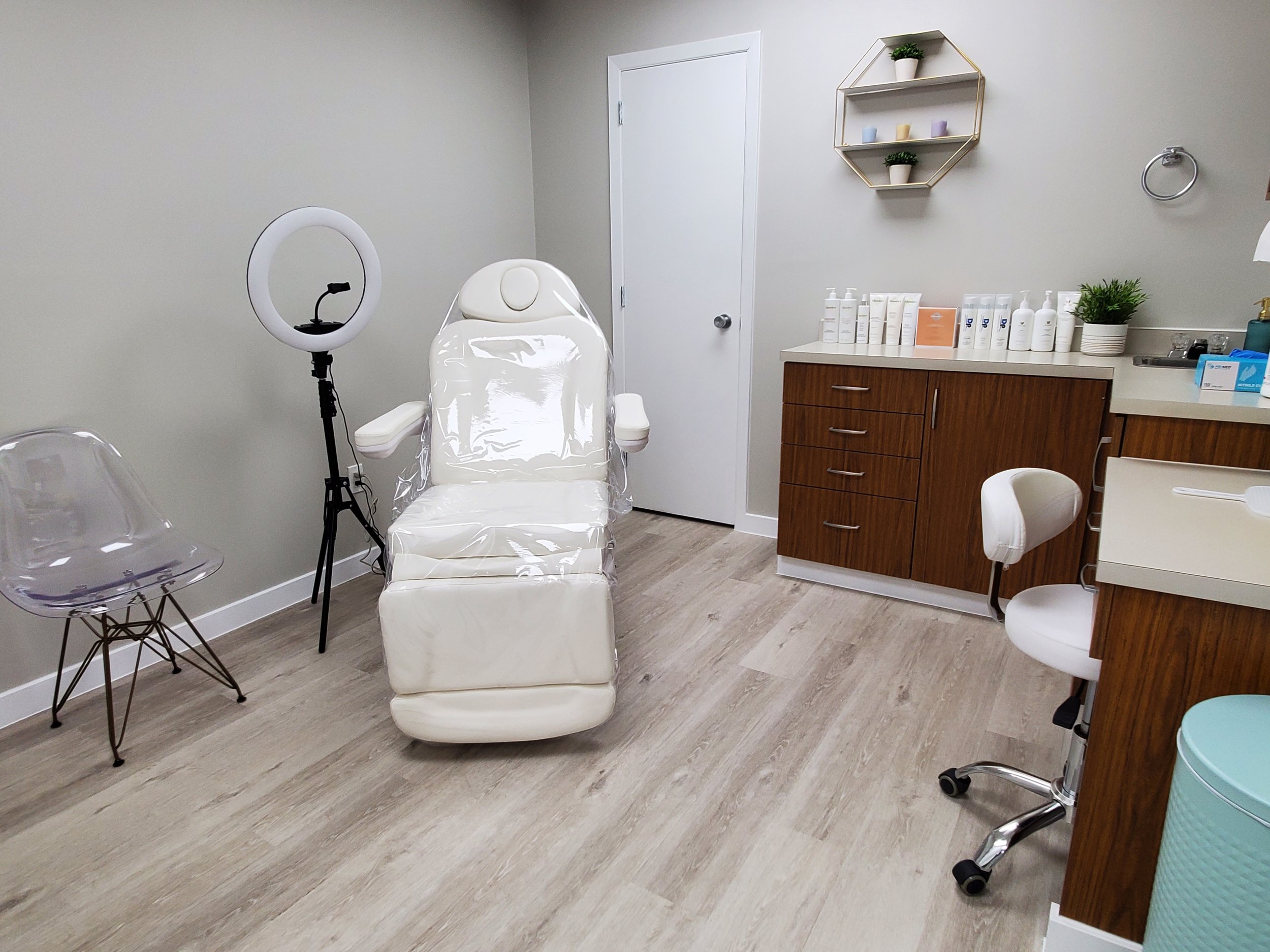 About — ILLUSTRIA Medical Aesthetics - Dr. Ogbeide