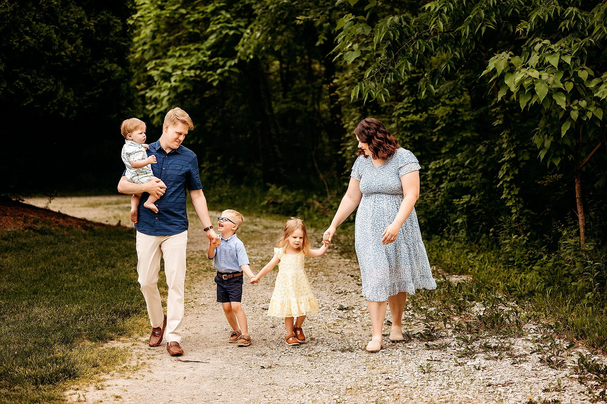 Styling Your Family For Photos: Expert Dos And Don'ts