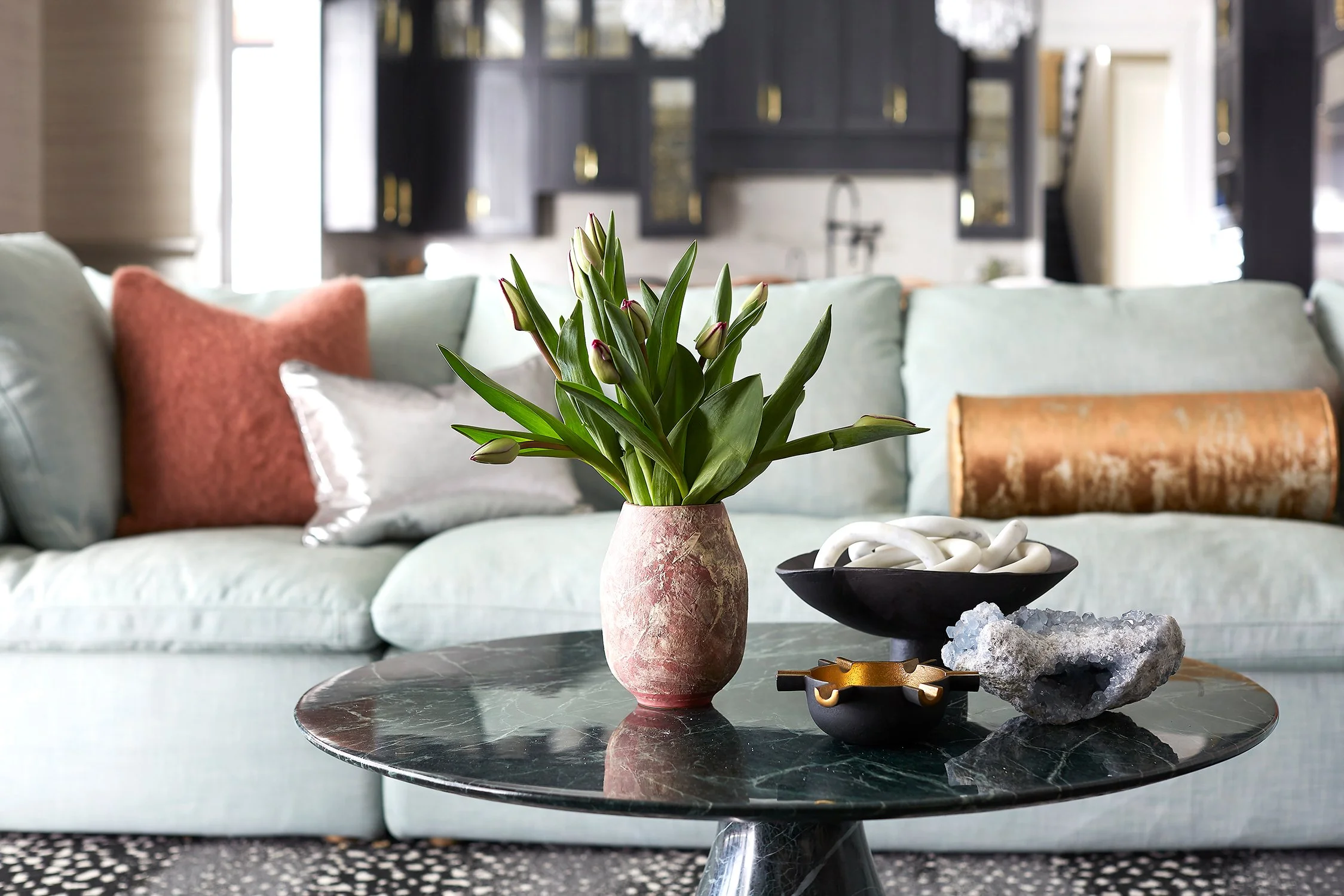 Black Lacquer Design | Endless interior delight.