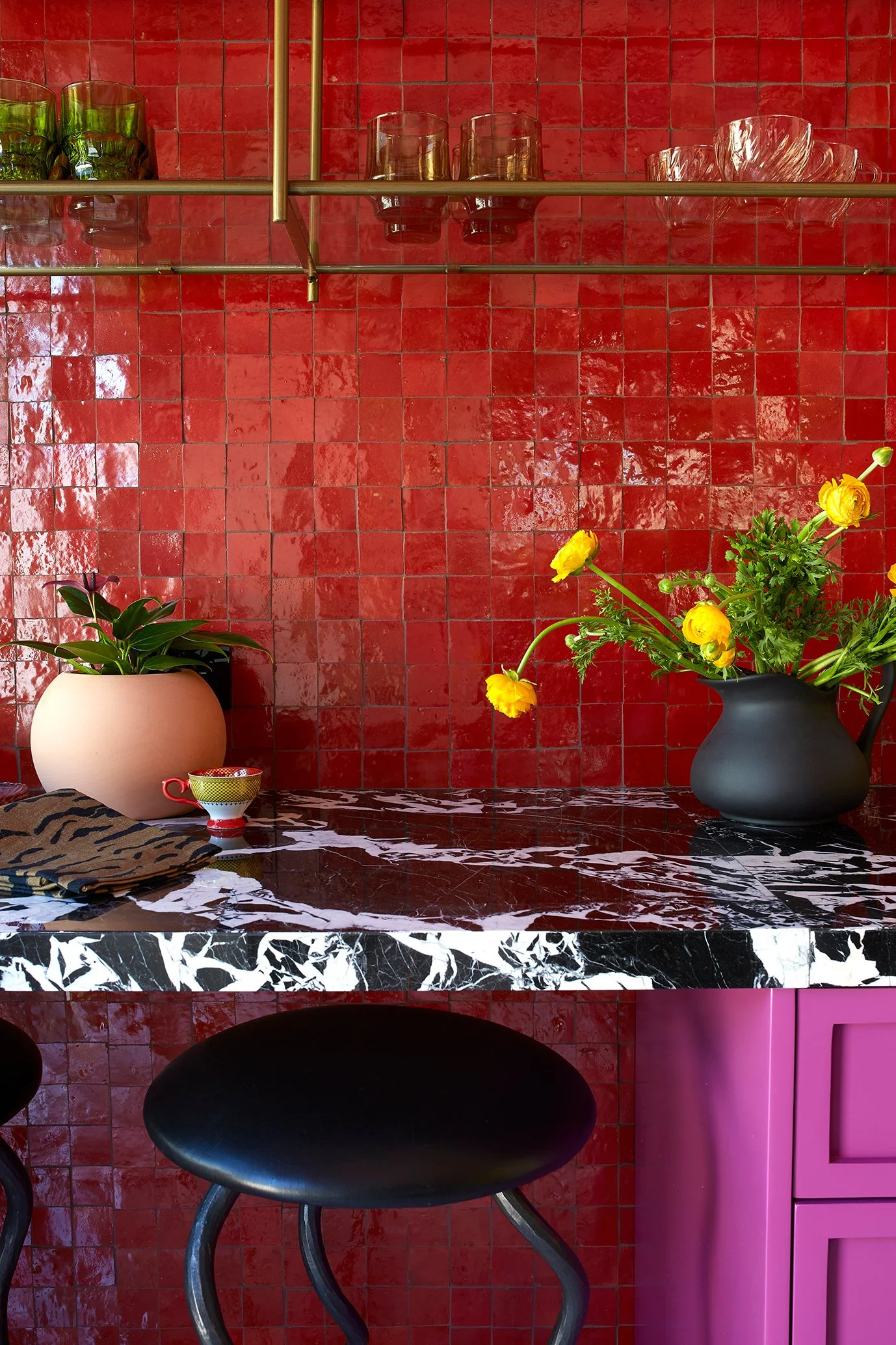 Black Lacquer Design | Endless interior delight.