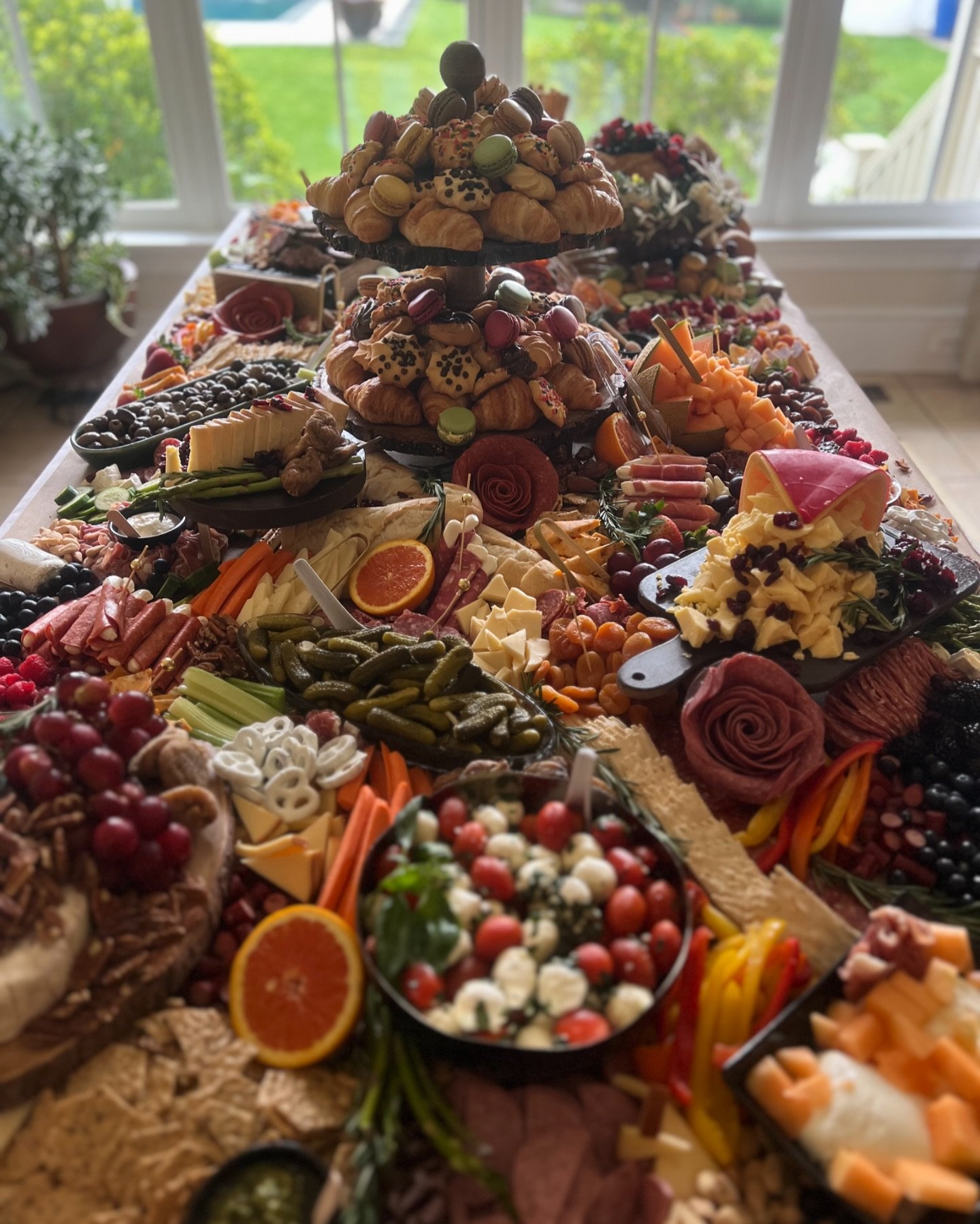 Hand-Crafted Charcuterie & Grazing Tables