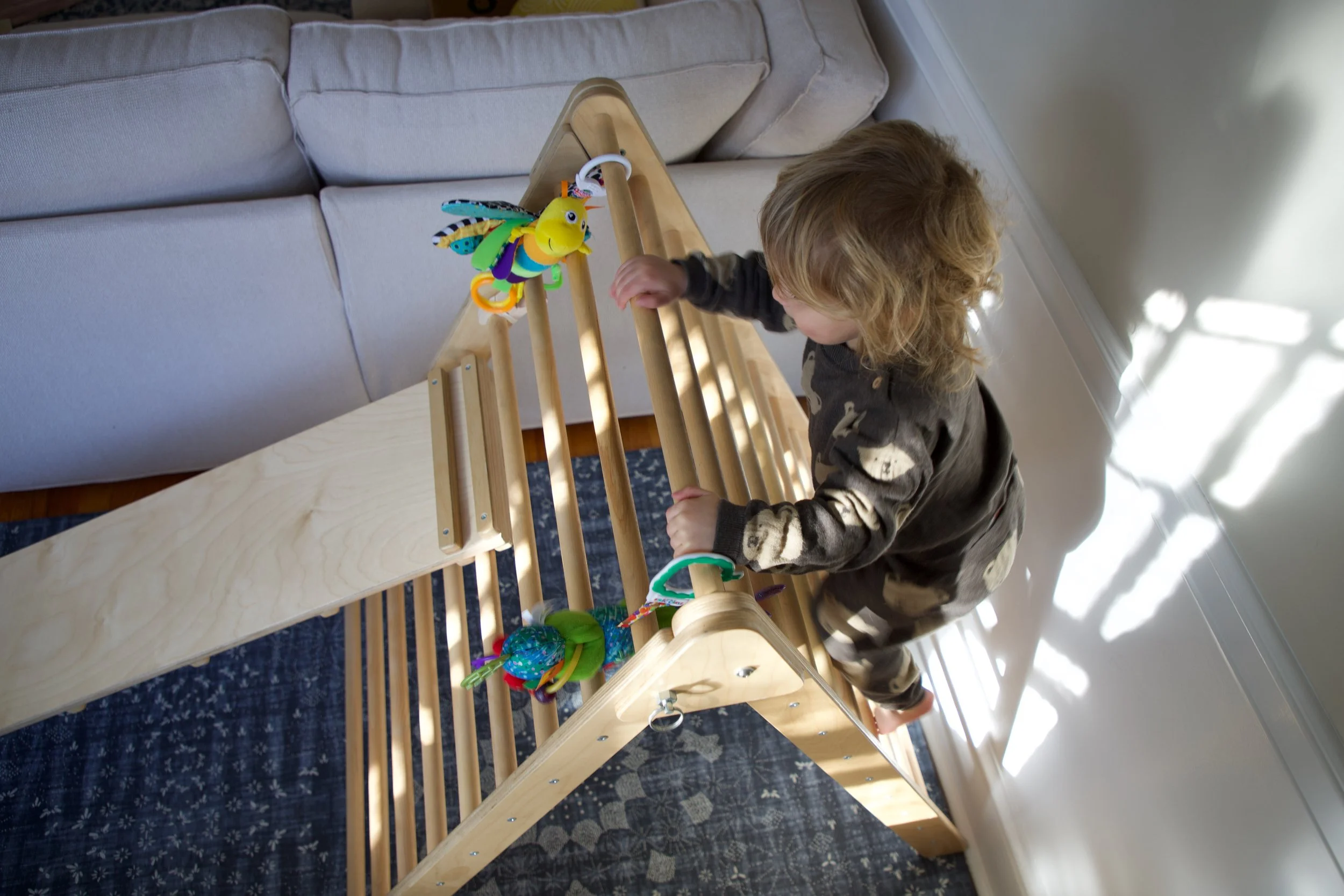 What is a Pikler Triangle? (and our favorites) — Home and on the Way