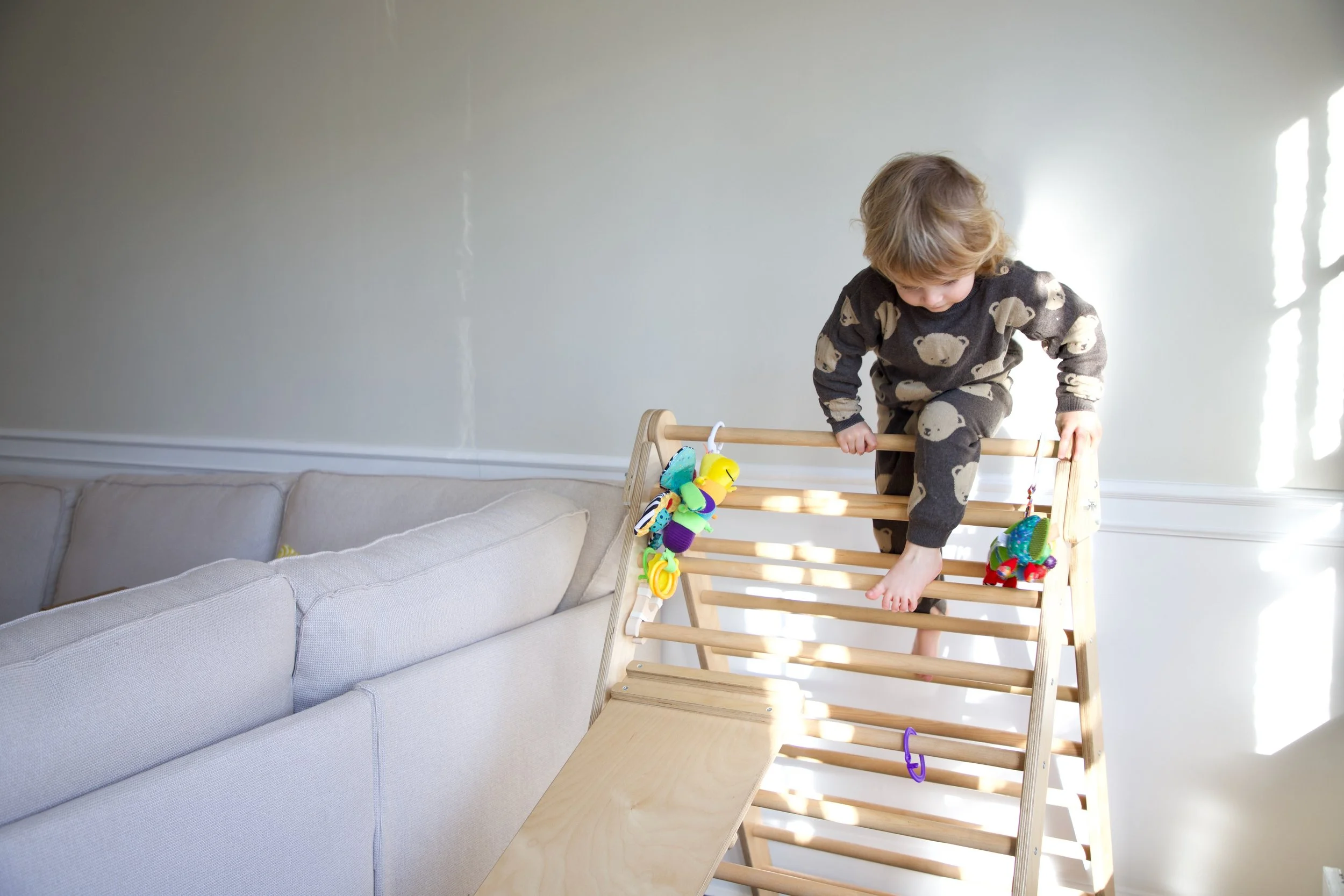 What is a Pikler Triangle? (and our favorites) — Home and on the Way