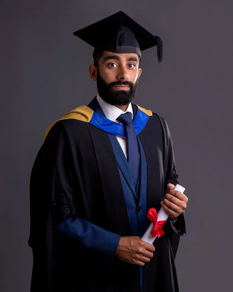 Graduation Photographer for Studio or on Location Shoots in ...