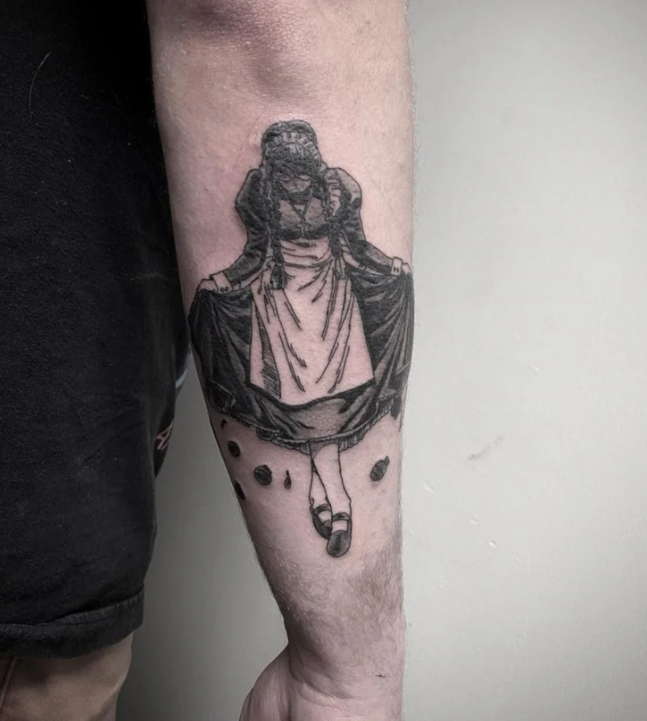 Black and Grey Traditional Tattoos: Style, Meaning & Tips — Certified ...
