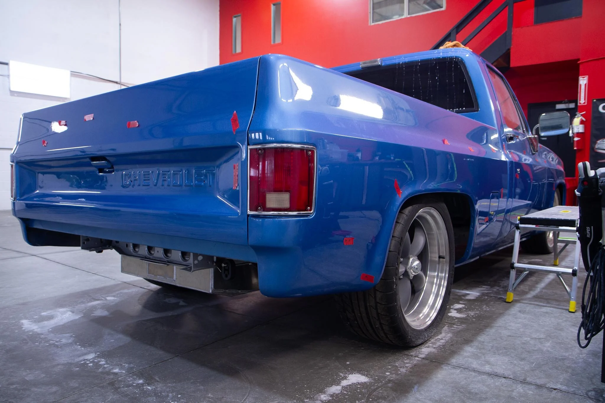 How Do Detailers Make Your Car Paint Look So Good? Understanding Paint ...