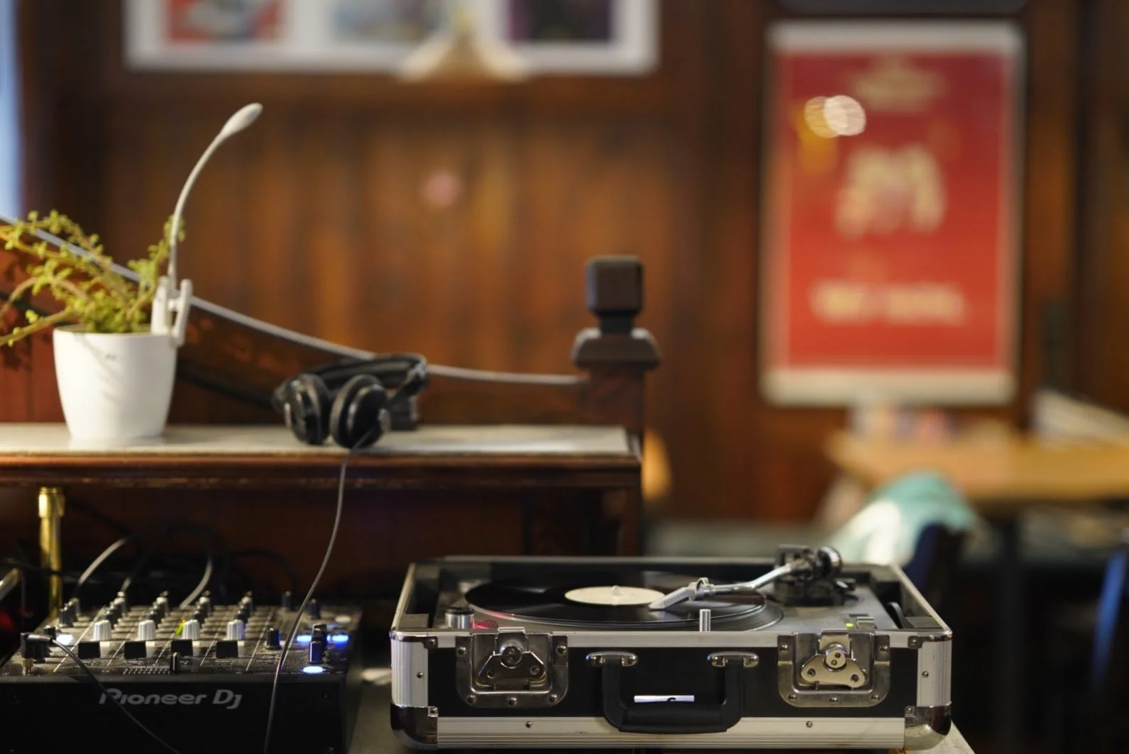 Beats and Beans - Wiener Küche, Restaurant und Vinyl in 1150 Wien