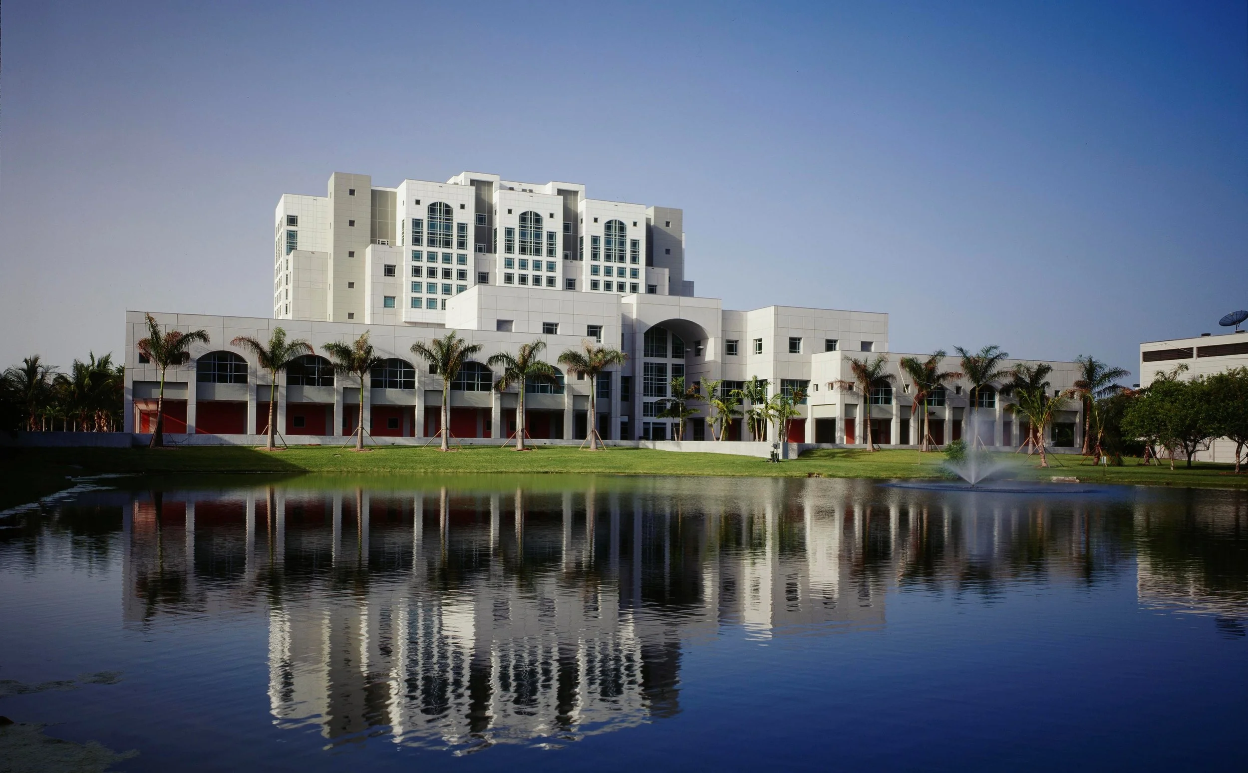 Florida International University Green Library — MCHarry Associates