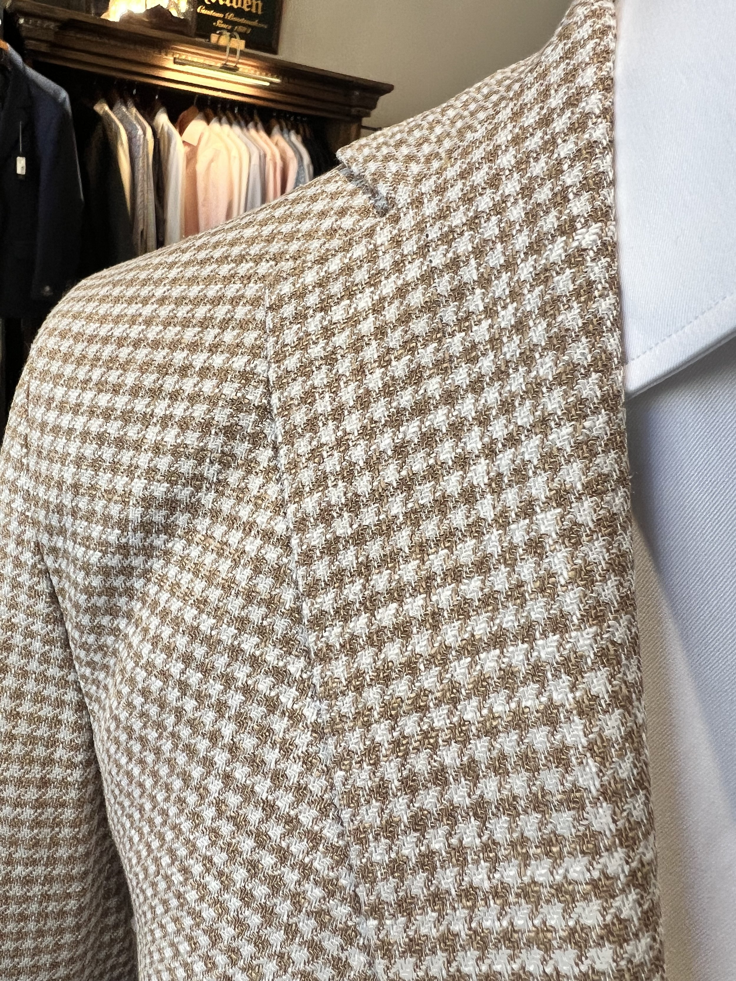 Coppley Carlo Barbera Wool / Silk Stretch Blend — Ealdwine Raleigh
