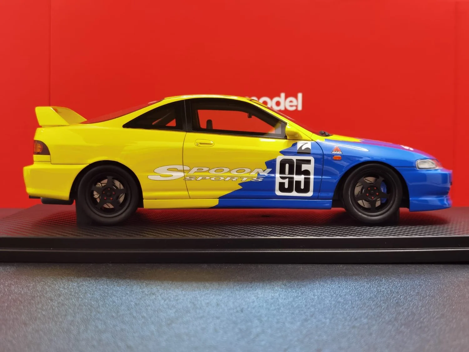 One Model 1/18 — SIX6PEED