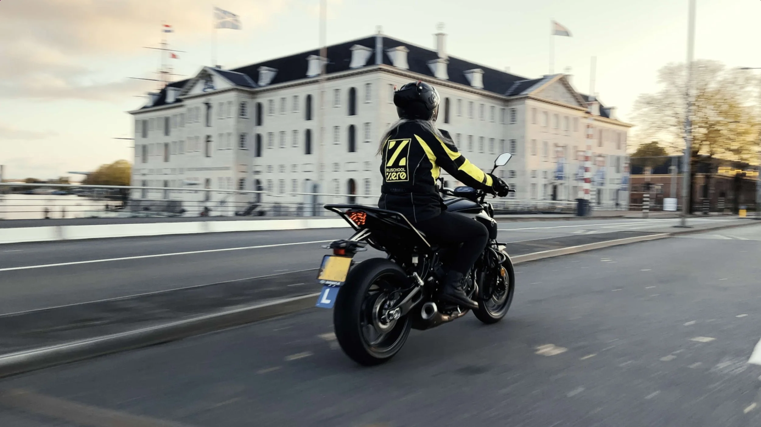 Autorijschool & Motorrijschool Amsterdam | Rijschool Zero