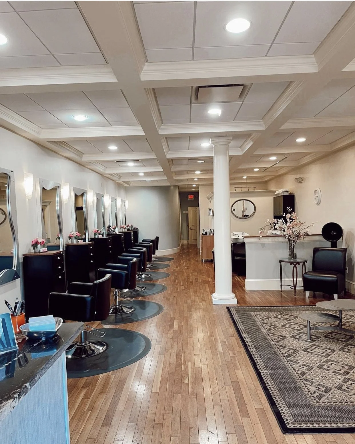 Primp Salon