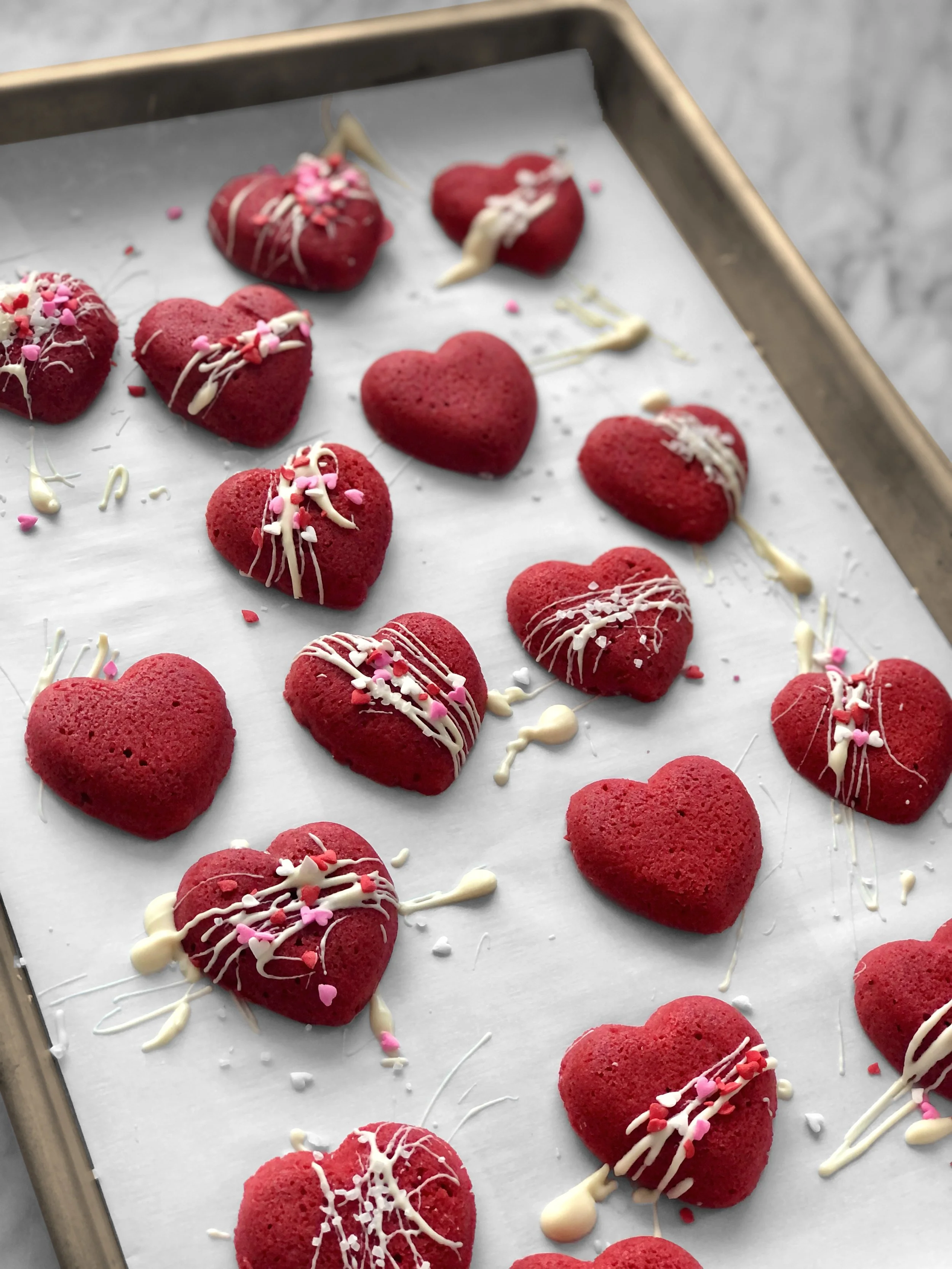 Mini madeleines «Red Velvet» — JM_cuisine par Jonathan Michaud