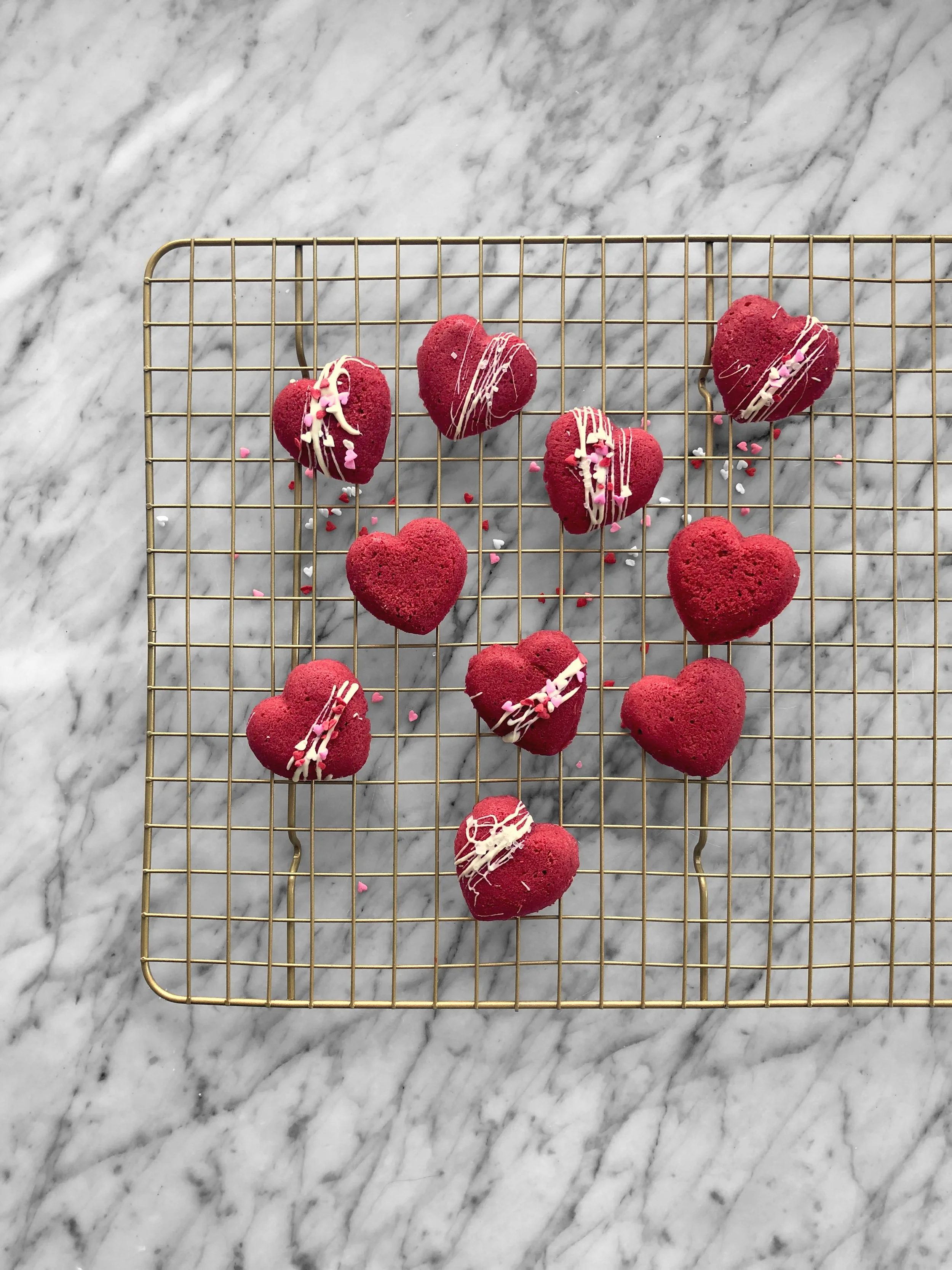 Mini madeleines «Red Velvet» — JM_cuisine par Jonathan Michaud