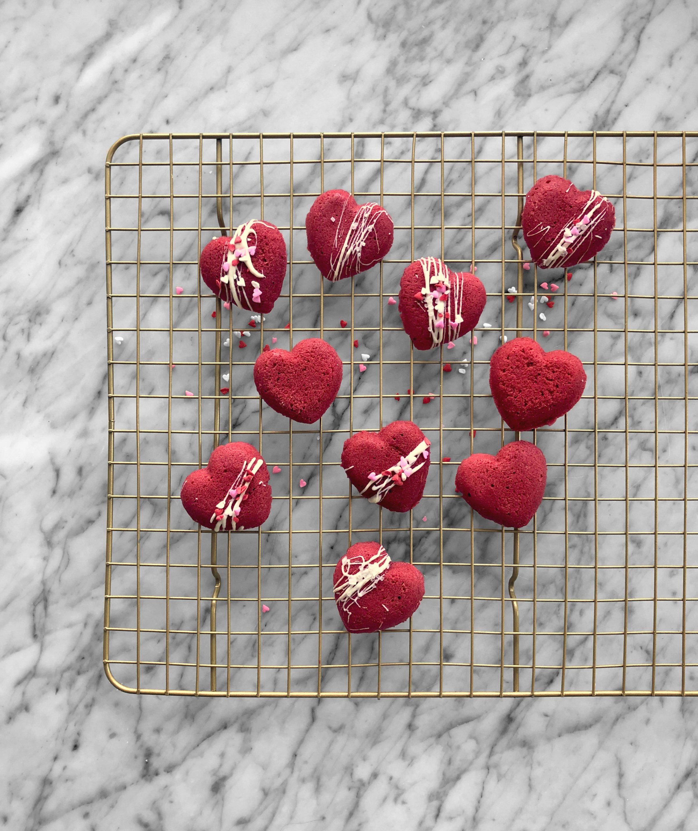 Mini madeleines «Red Velvet» — JM_cuisine par Jonathan Michaud