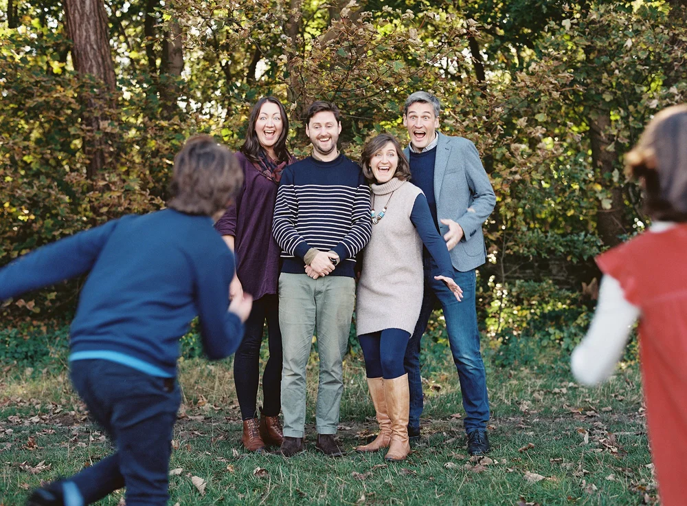 Tips to get kids smiling in family photos