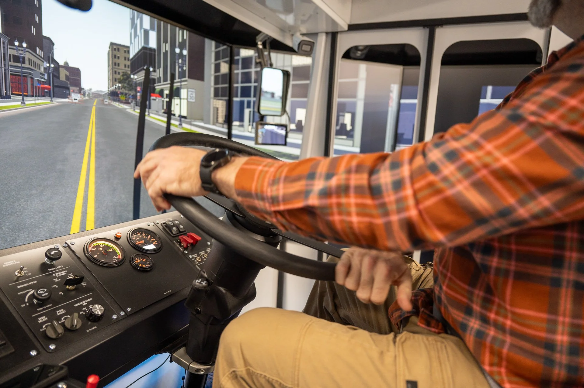 New bus simulator will help KT operator trainees in and out of the ...
